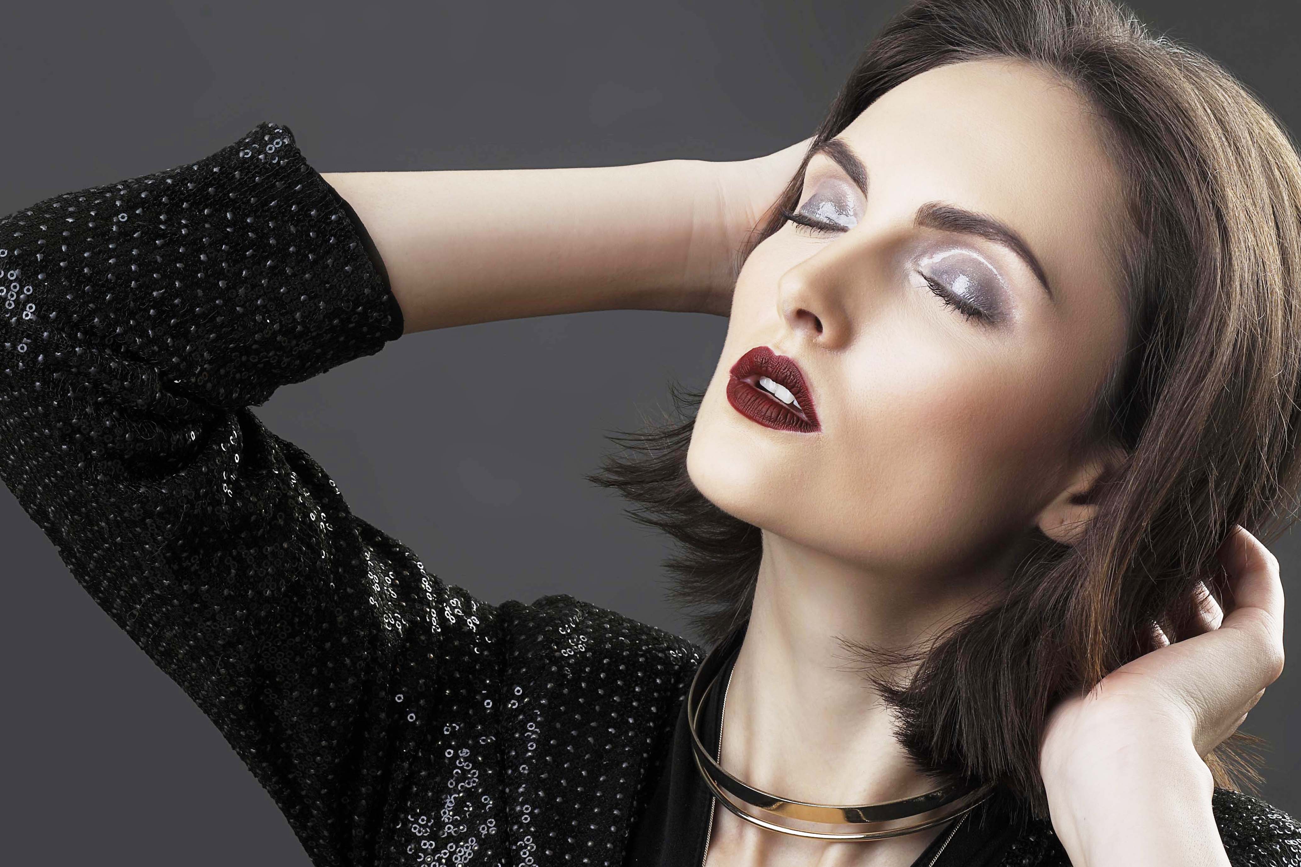 Smokey Eyes Berkarakter Untuk Pesta Akhir Tahun Part 2 Beauty Journal