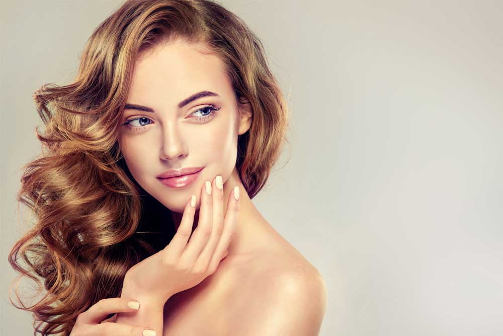 3 Gaya Rambut Manis dan Simpel yang Bisa Anda Coba untuk Kencan Pertama ...