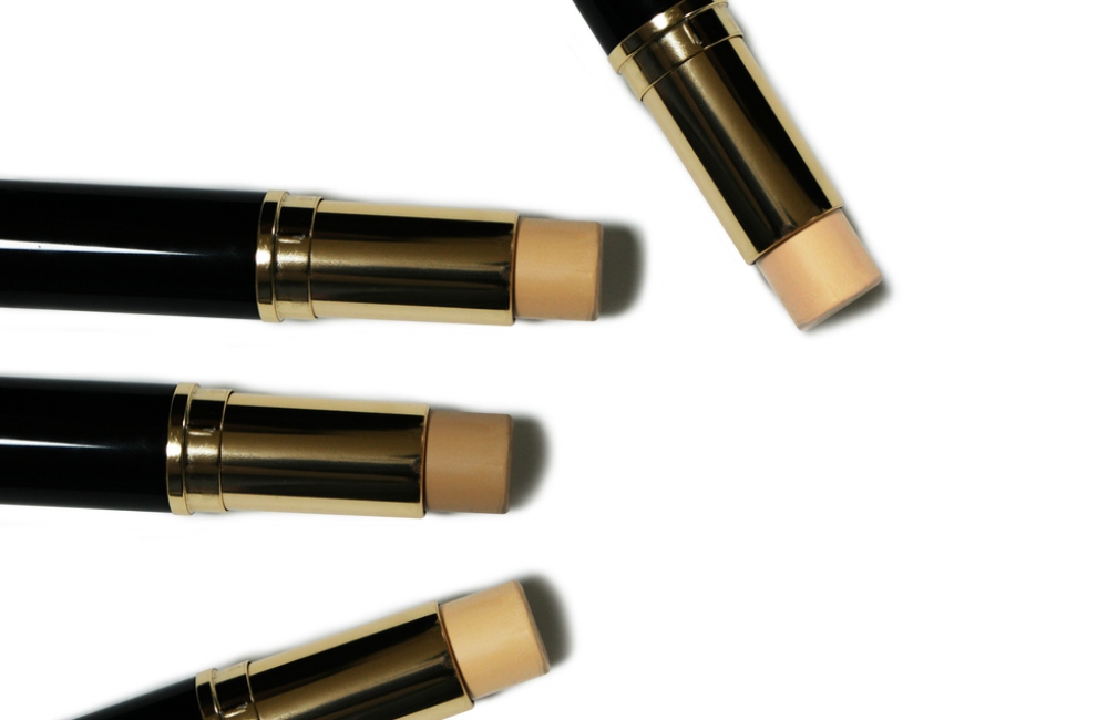 Coba Stick Foundation, Yuk! Ini 3 Kelebihan Foundation Jenis Ini ...