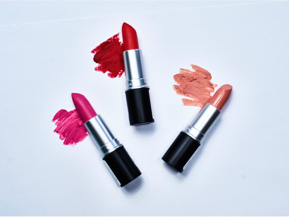Ini 3 Alasan yang Membuat Wanita Mudah Tergoda dengan Lipstik Keluaran ...