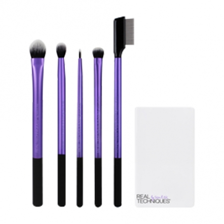 Ingin Rias Mata Sempurna? Lengkapi Koleksi Eyeshadow Anda Dengan 3 ...