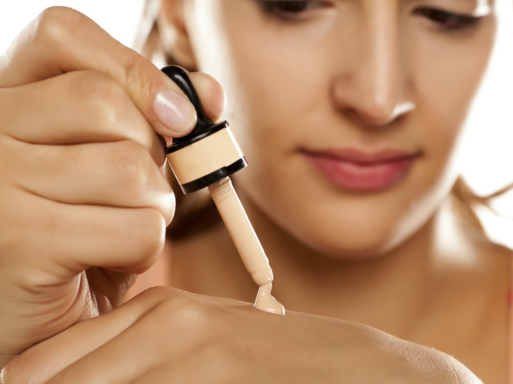 Sudah Coba Foundation Dengan Dropper? Ini 7 Produk Rekomendasi Kami ...