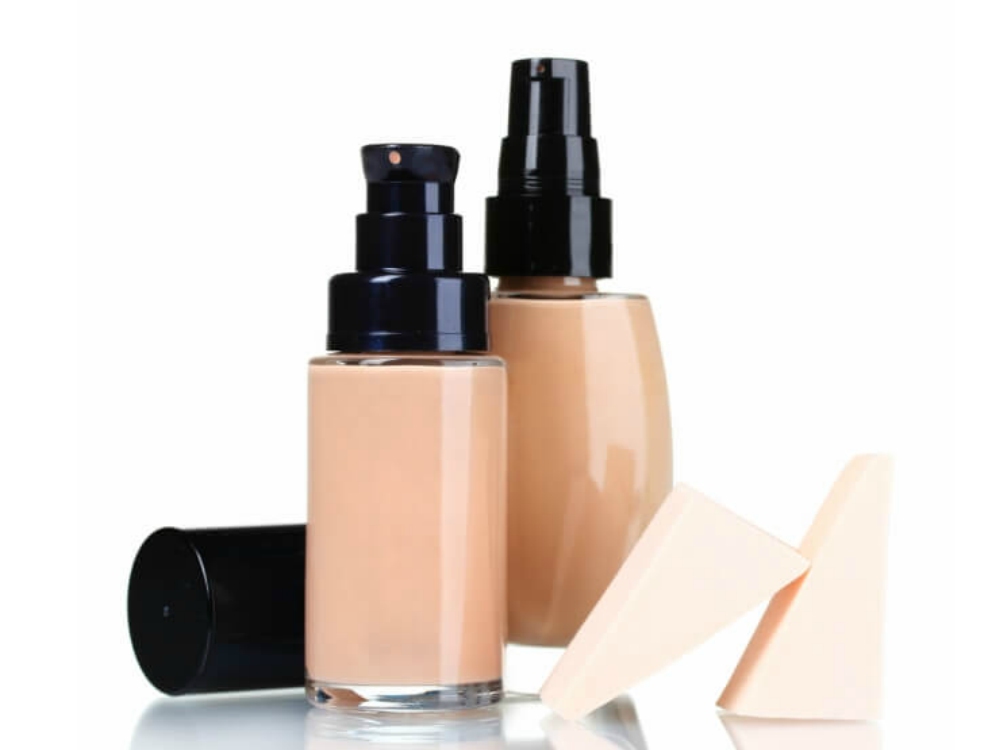 Ini 3 Foundation Drugstore yang Ramai Diperbincangkan Para Beauty ...