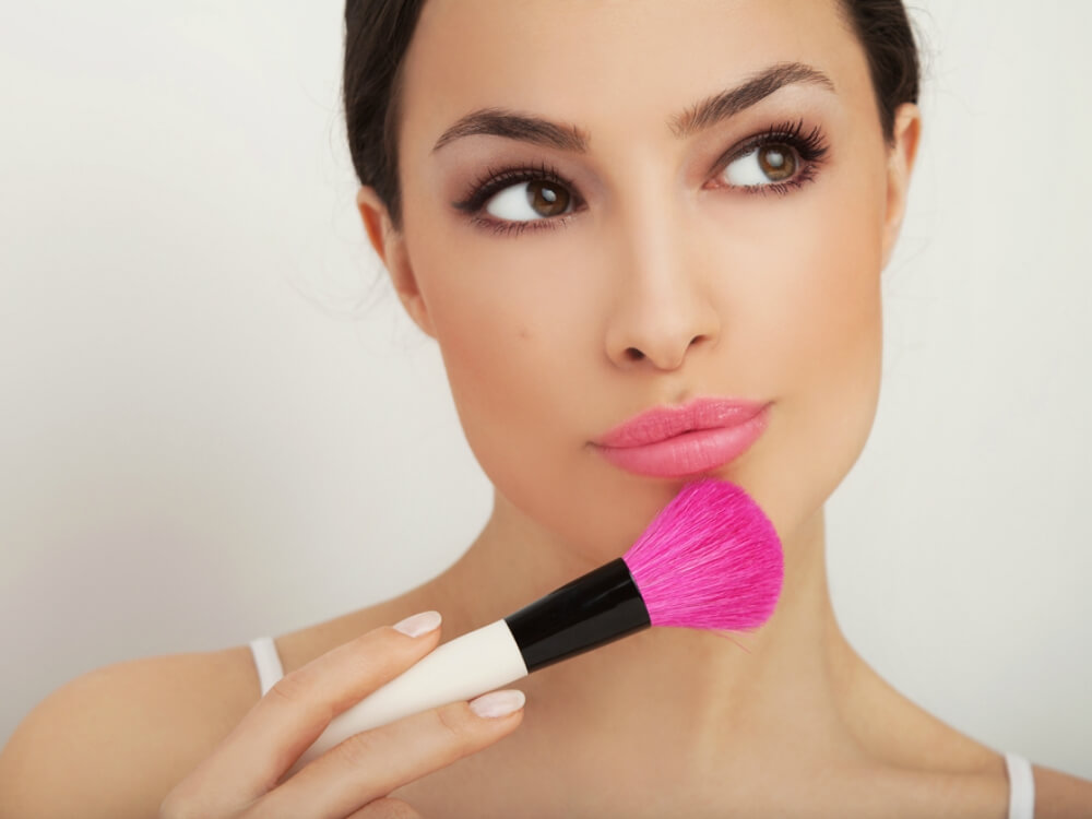 5 Trik Makeup yang Perlu Diketahui Pemula - Beauty Journal