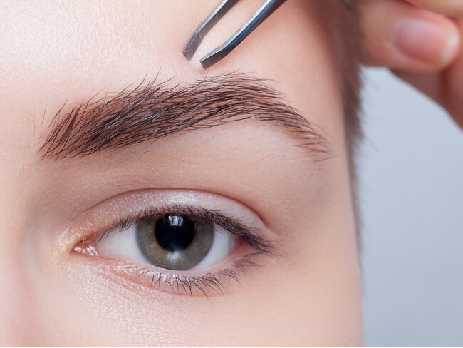 Jangan mudah Percaya! Ini Mitos Seputar Alis yang Perlu Anda Ketahui Kebenarannya - Beauty Journal