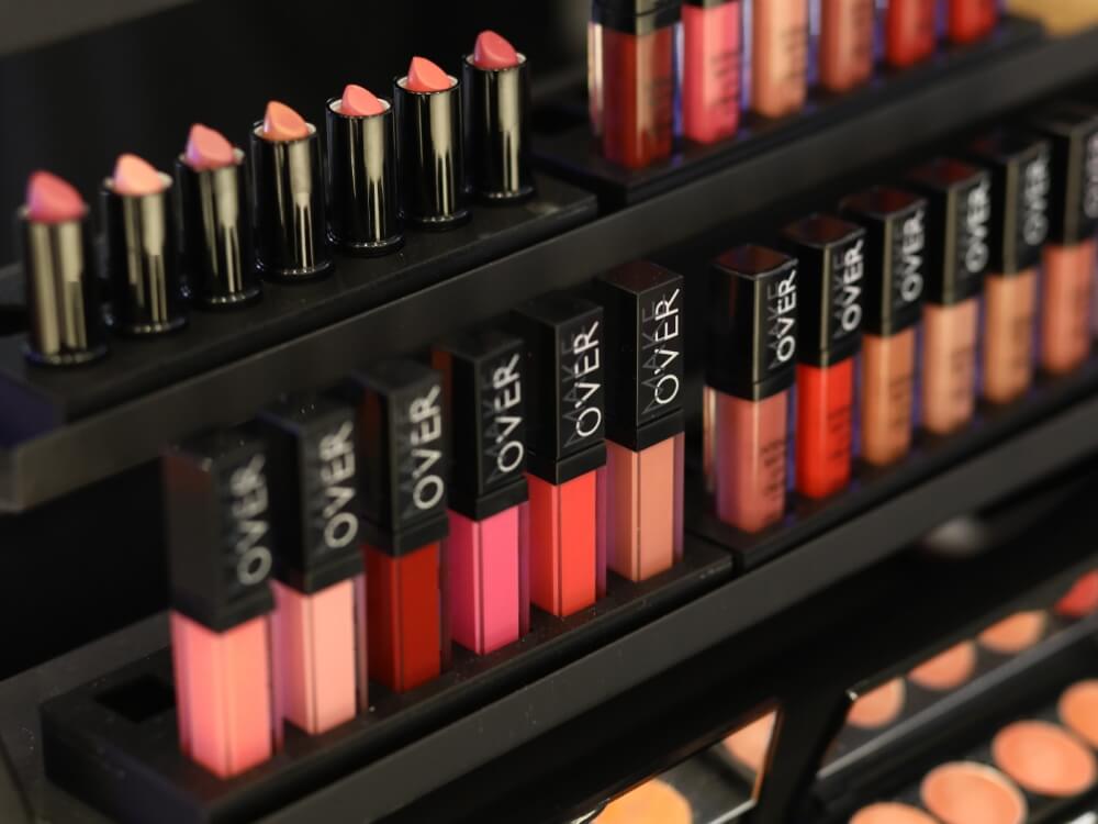 Tampil Berani Dengan 21 Warna Lipstik Terbaru Make Over, Mulai Dari ...