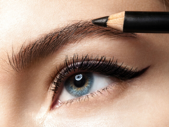 3 Langkah Membentuk Alis yang Bisa Diikuti Pemula - Beauty Journal