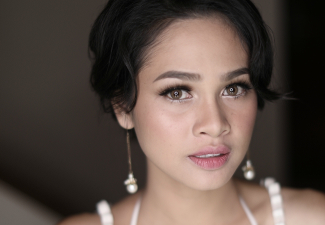Andien, Menikmati Indahnya Dunia dan Peran Baru Sebagai Ibu - Beauty ...