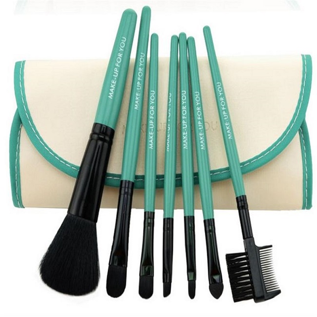 Tidak Semuanya Mahal Kok! Ini Rekomendasi Brush Set Terjangkau yang ...
