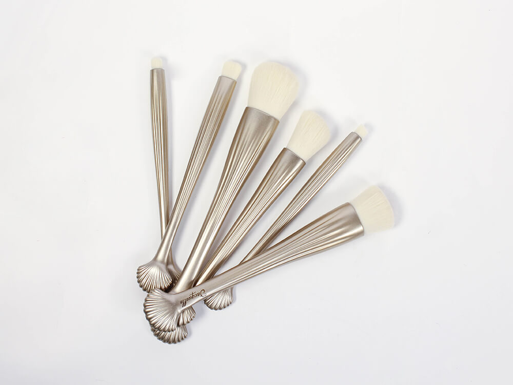 Review: Jacquelle Sea Shell Beauty Brush Collection - Beauty Journal