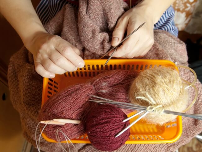 Sudah Tahu Belum? Ini Beragam Manfaat Baik Merajut Bagi Kesehatan Tubuh ...