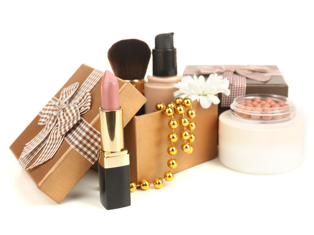 7 Rekomendasi Makeup Set yang Layak Dimiliki Sekaligus Cocok untuk ...