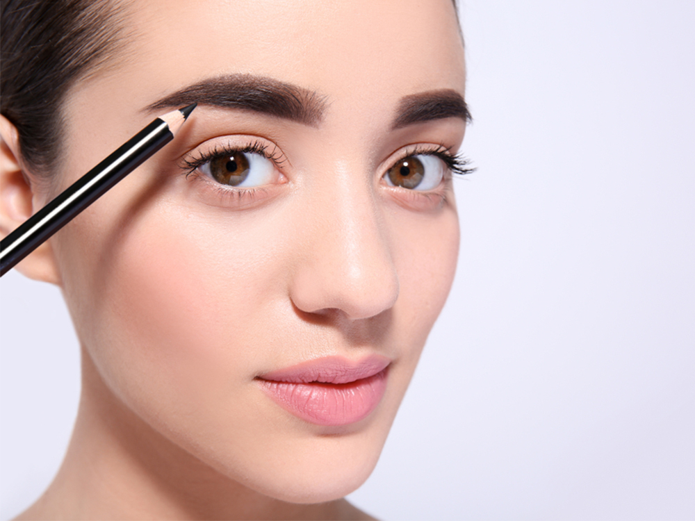 5 Kesalahan Membentuk Alis yang Sering Dilakukan Pemula - Beauty Journal