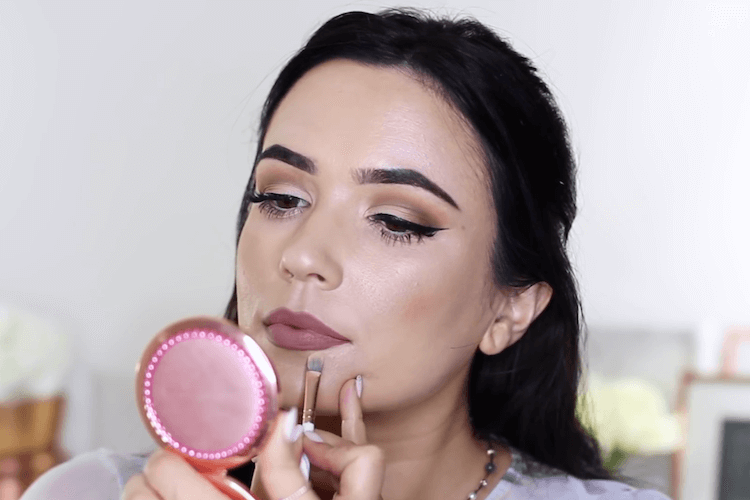 Ini Dia 5 Hal yang Bisa Anda Dapatkan dari Sebuah Kuas Concealer. Coba ...