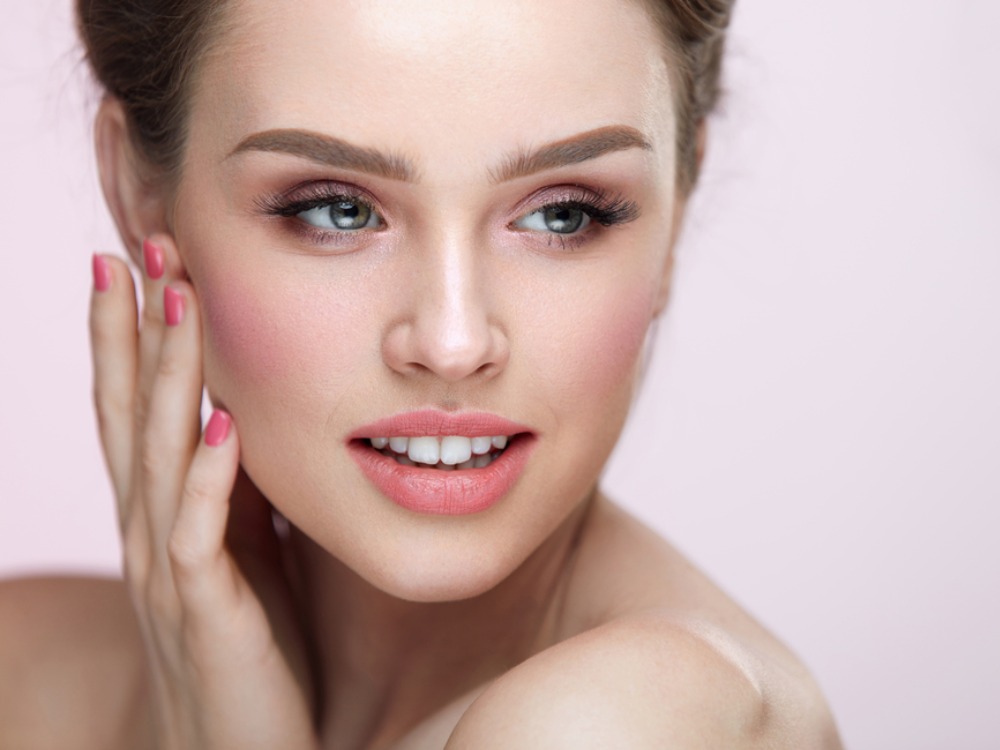 Tampilan Pipi Jadi Lebih Merona dengan 5 Pilihan Blush On Stick ...