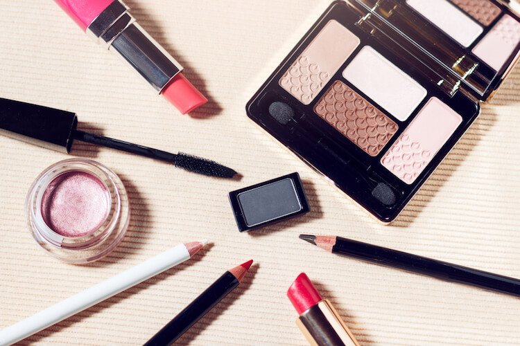 Ragam Tips Makeup dari 5 Ahli Kecantikan yang Perlu Diketahui Para ...