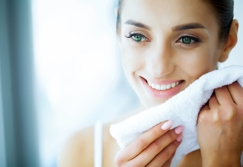 Perlukah Membedakan Handuk untuk Wajah dan Tubuh? Simak Jawabannya Di ...