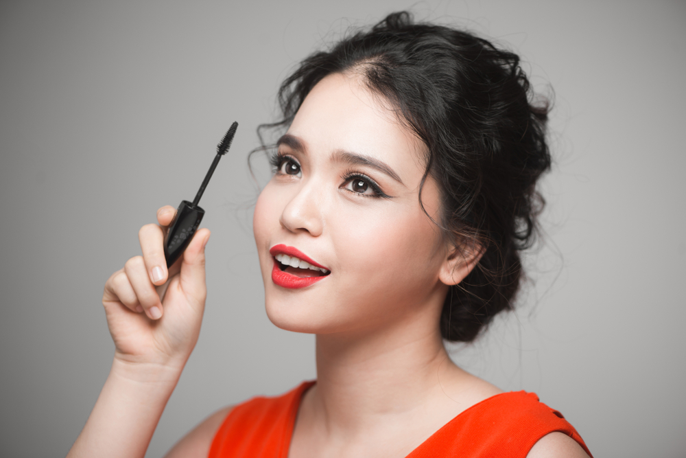Ingin Makeup Bebas Luntur Meski Beraktivitas di Bawah Terik Matahari ...