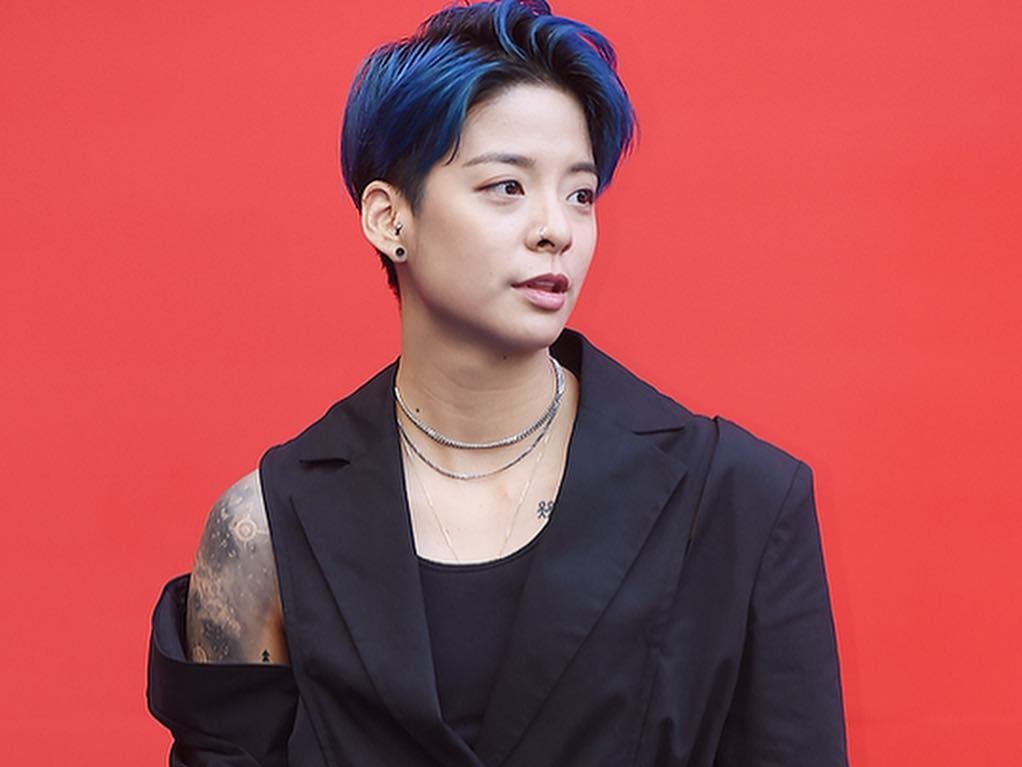 Rahasia Kulit Mulus Bebas Jerawat Amber Liu, Personel f(x) yang Kini ...