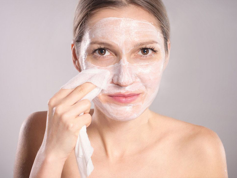 Over Eksfoliasi? Lakukan 4 Langkah Ini Untuk Mengobati Kulit Anda ...