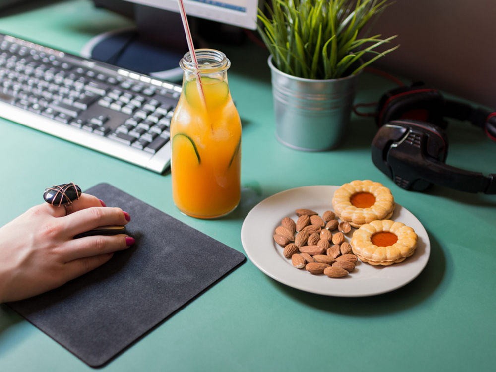 Tak Selamanya Buruk, Ini Manfaat Ngemil yang Bisa Tubuh Anda Rasakan ...