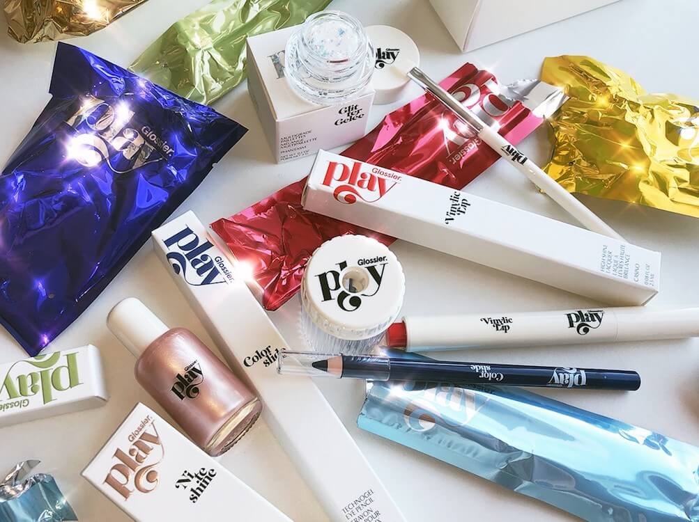 Glossier Play, Lini Makeup Terbaru dari Glossier yang Hadirkan Ragam ...